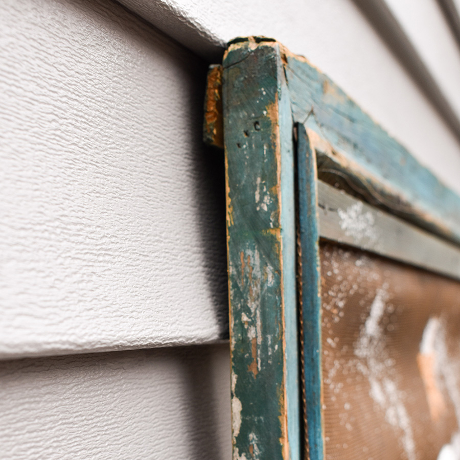 The Low Profile Hook - No Hole Hook - Vinyl Siding Hooks